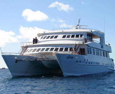 Galapagos Island Luxury :: The Athala II - Vagablond